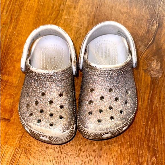 CROCS | Shoes | Crocs Silver Sandals With Ventilation And Heel Strap ...